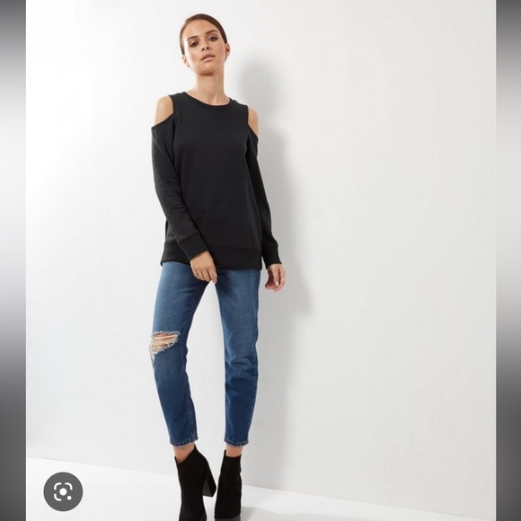 New Look | Tops | New Look Cold Shoulder Cut Out Crewneck Shirt In ...
